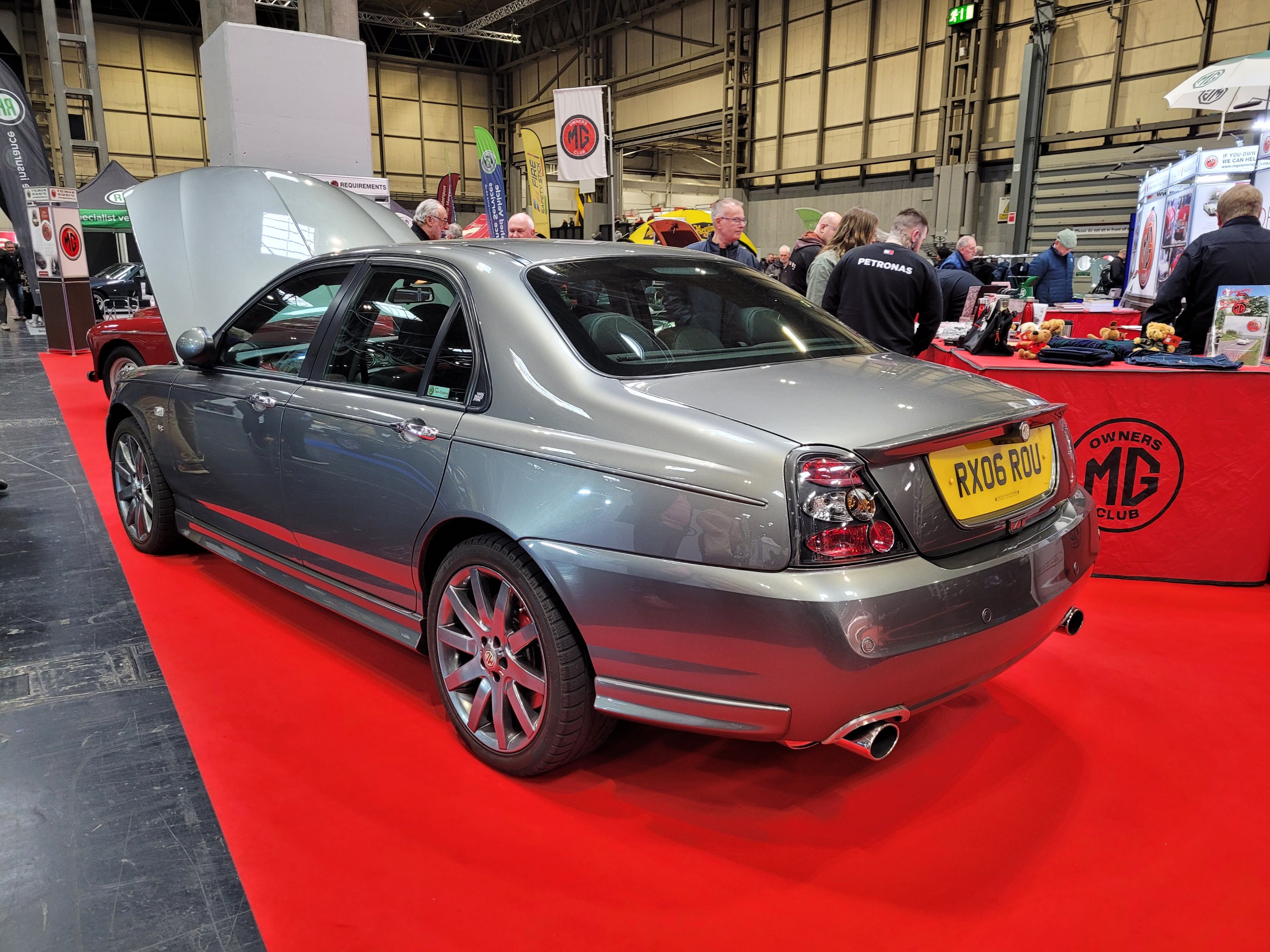 Shadow Chrome Wheels on the MGZT 260 – MG ZT info mods and maintenance